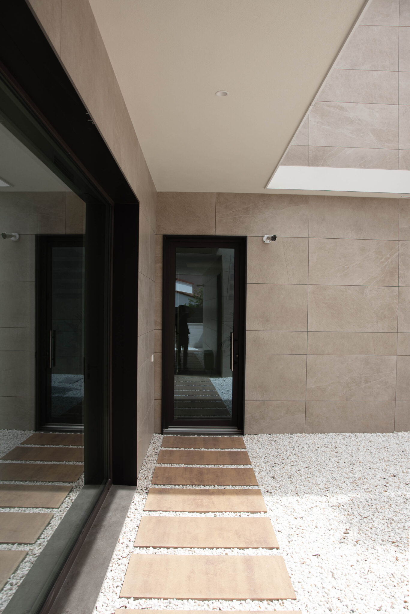 Modular house with swimming pool - Villen inHAUS