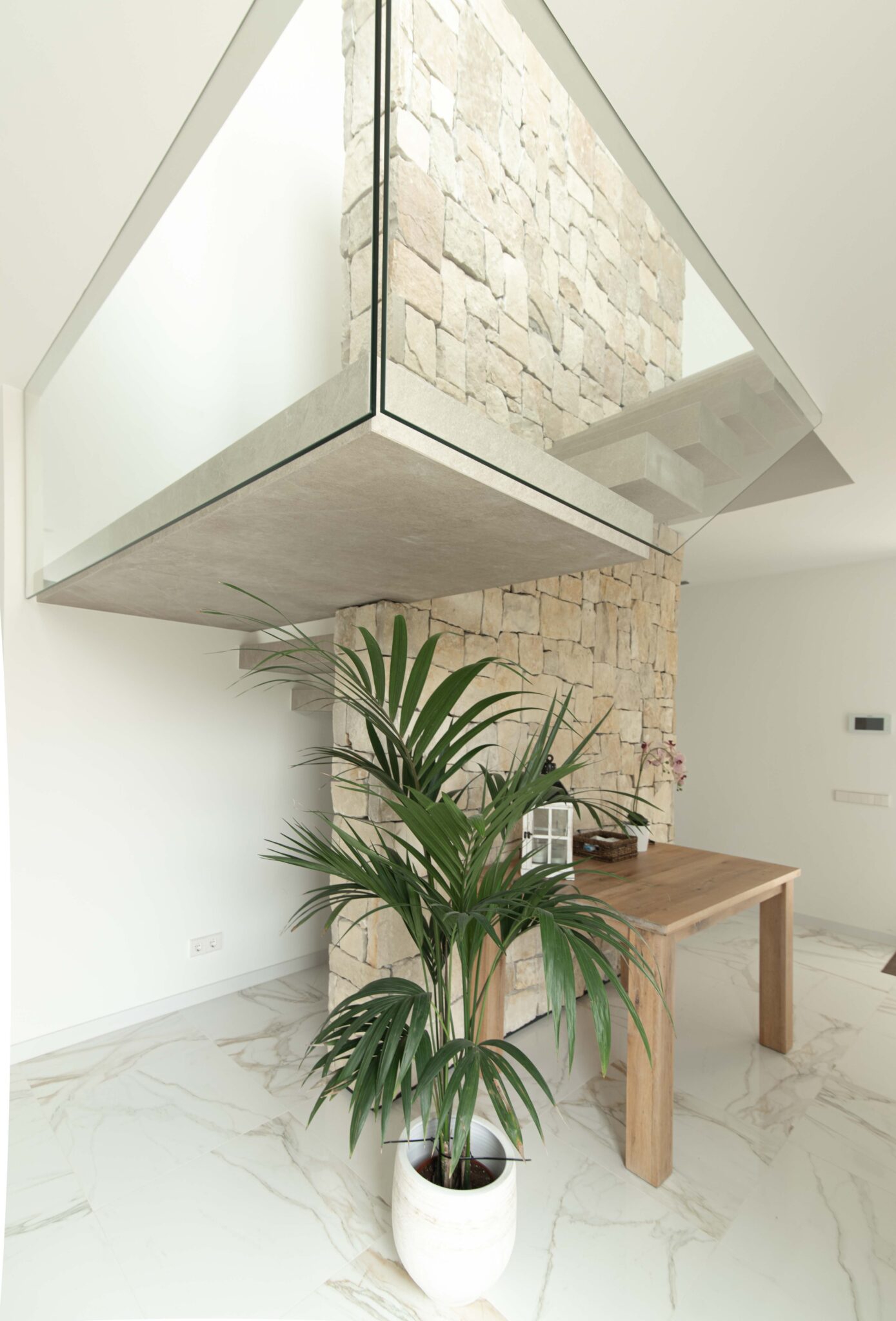 Modular house with swimming pool - Villen inHAUS